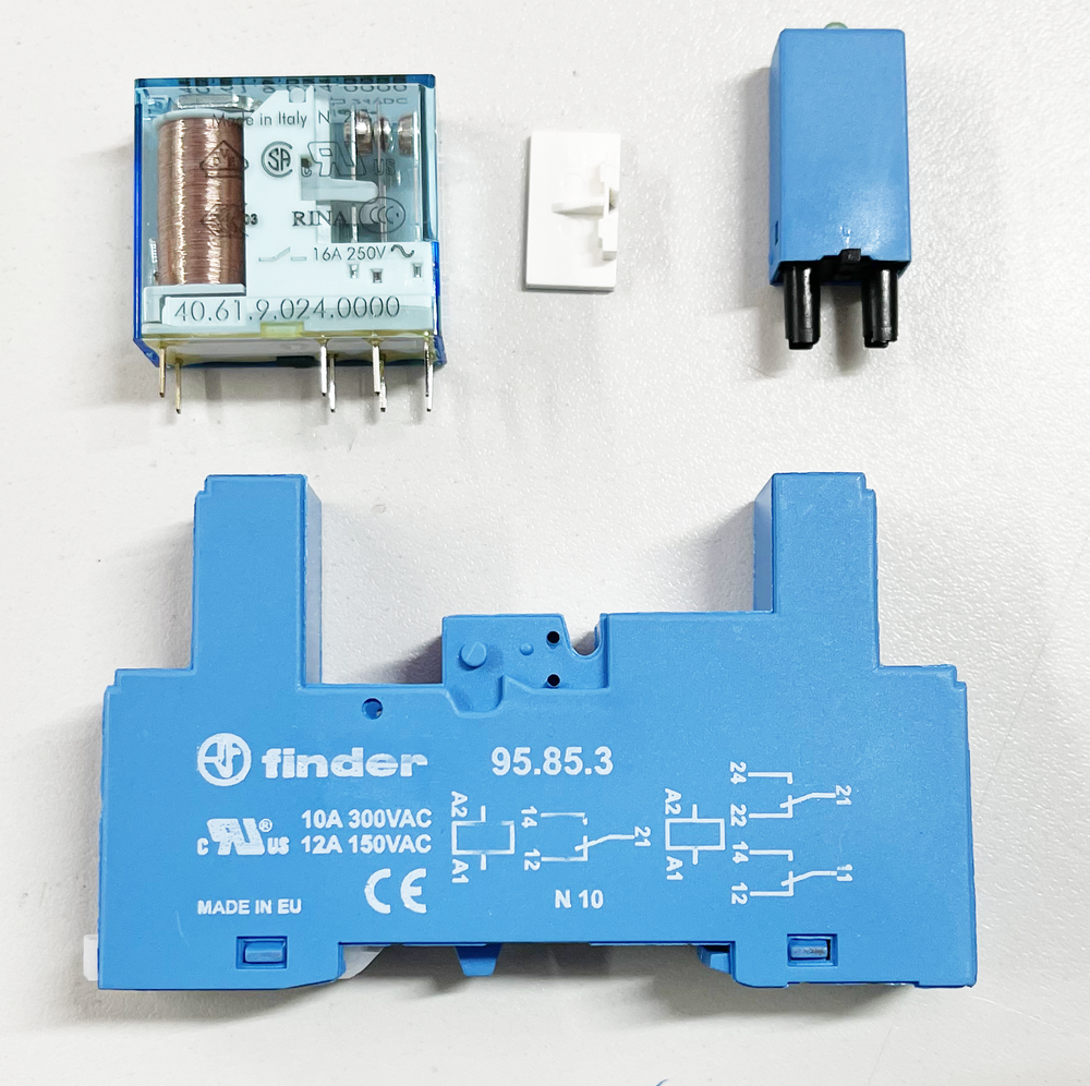 Relay 24V DC 16A with base